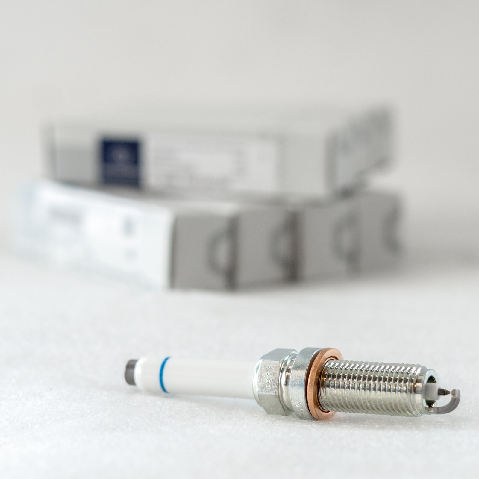 Mercedes C63 E63 GLC63 G63 G550 AMG GT GT63 Spark plug set of 8 2016 ...